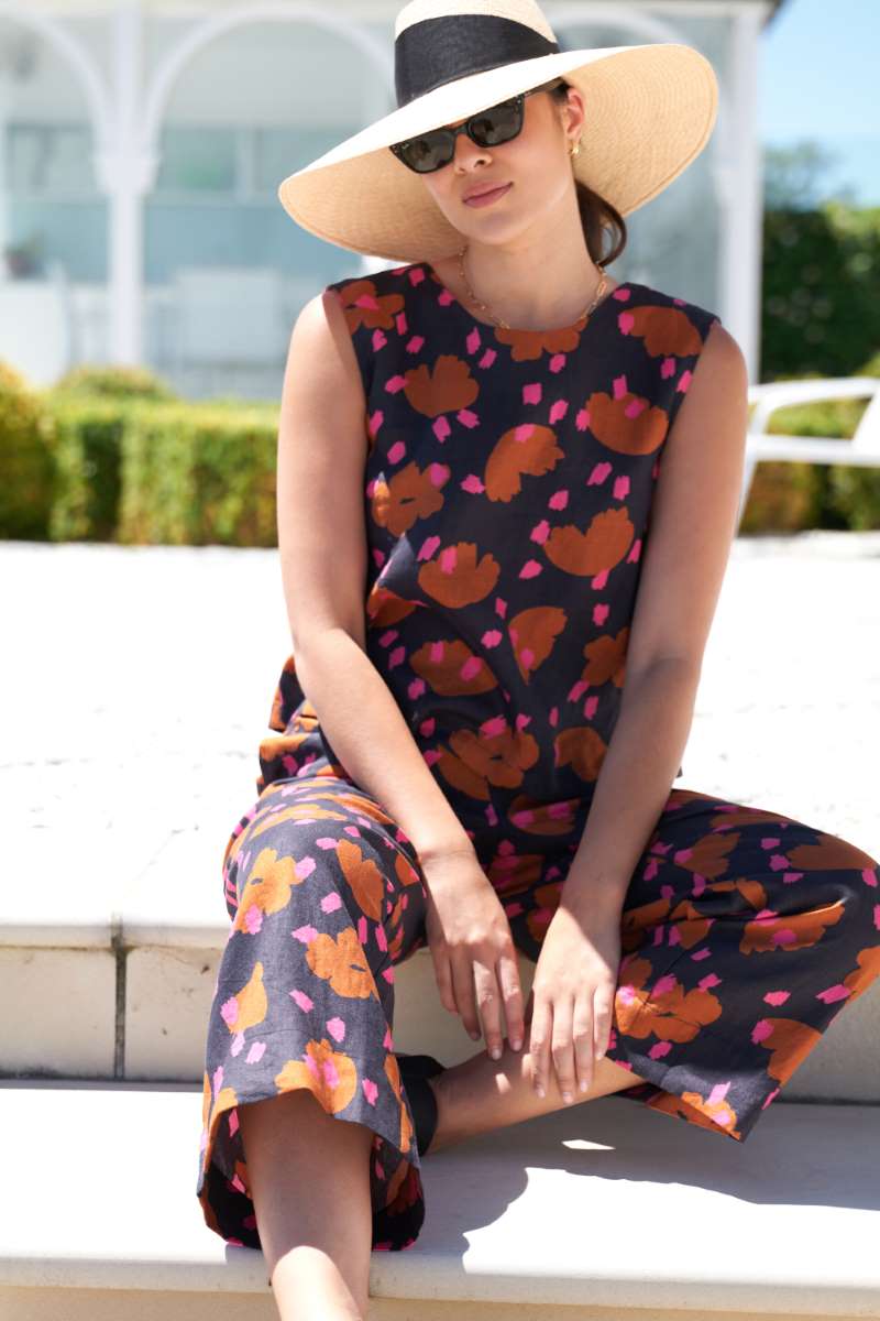 Foil Clothing at WEEKENDS | Effortless Style for Every Woman – Weekends