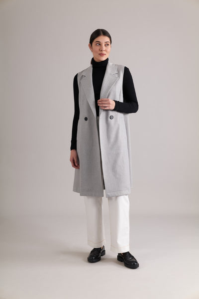 Foil Clothing at WEEKENDS | Effortless Style for Every Woman